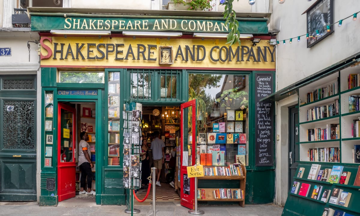 shakespeare-and-company | TripFiction